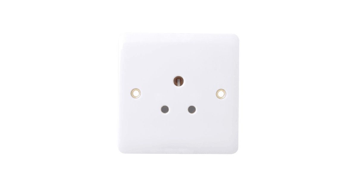 Iona 5 Amp Slimline Round Pin Socket