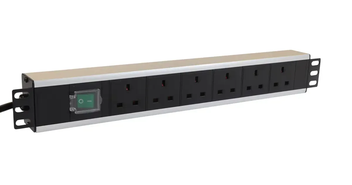 6-Way Rack-Mount Power Bank